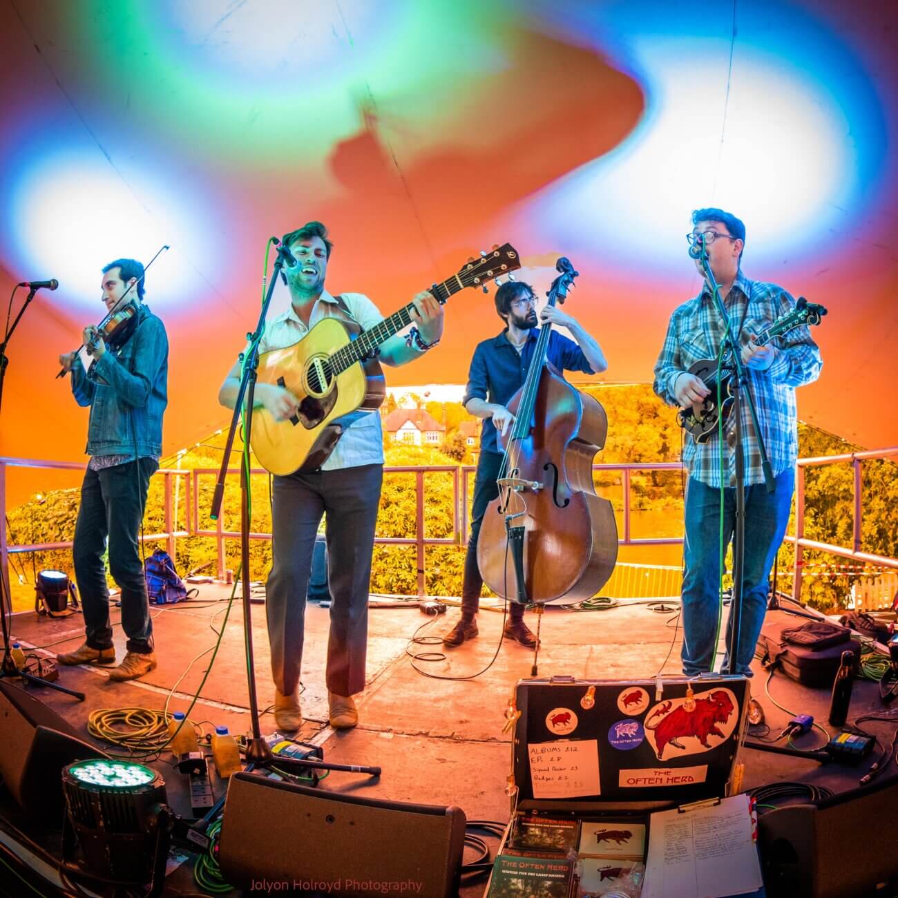 Volunteer at Moseley Folk & Arts Festival | 29-31 Aug 25 | Moseley Folk ...